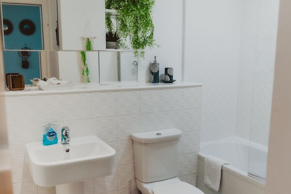 Lovely Bohemian Apartment In Heart Of City Life - Glasgow