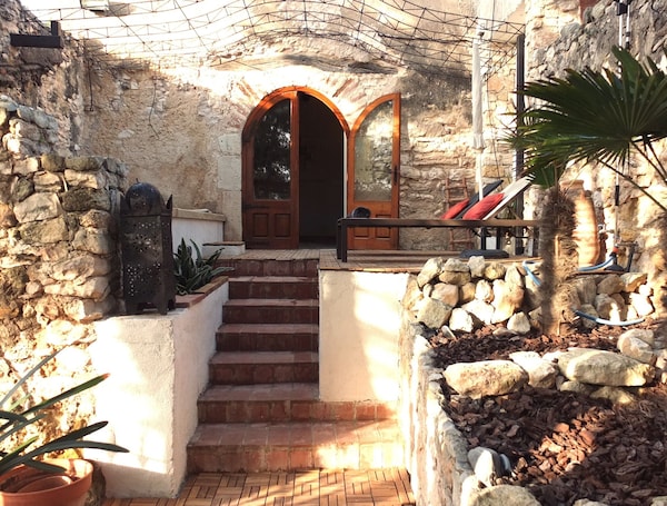 Villa Can Robert With Private Pool. Adults Only - Creixell
