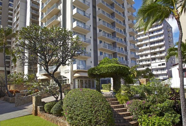 Wonderful Place To Stay! Walk To Kaimana Beach & Saint Augustine By-the-sea - Honolulu