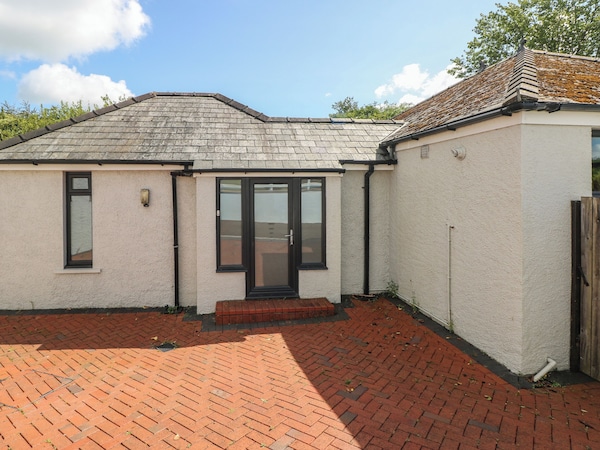 Pinewood, Pet Friendly, Country Holiday Cottage In Saundersfoot - Saundersfoot