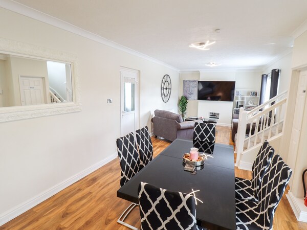 Hallstead, Pet Friendly, Country Holiday Cottage In Skegness - Skegness