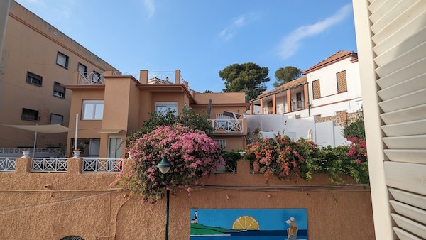 Central Location! Lovely Room With Free Wi-fi - Malaga
