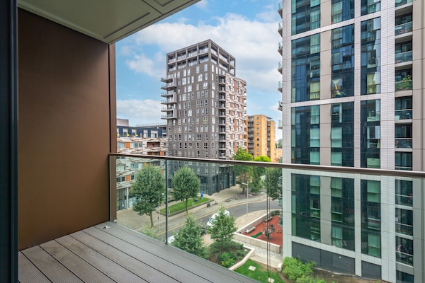01 Bedroom Modern Serviced Apartment In Canary Wharf - Central London