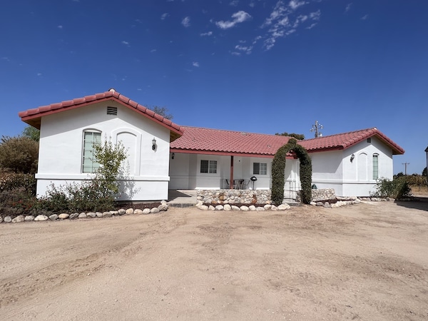 Five Star 4 Bed, 4 Ba Or Two 2 Bed, 2 Ba With Lock Off. Wineries Nearby. - Paso Robles, CA