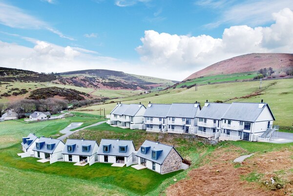 2 Bed Penthouse Apartment - 6 (Plas) - Nefyn