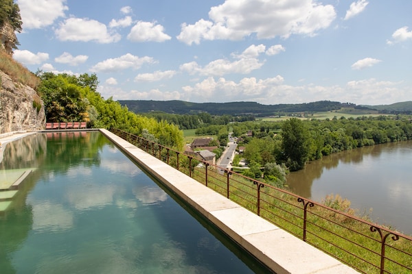House In Beynac In Big Property With Pool - Dordogne