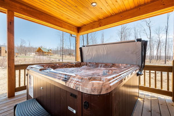 Mountain Crest Lodge | Golf, Skiing, New Home! - Maryland