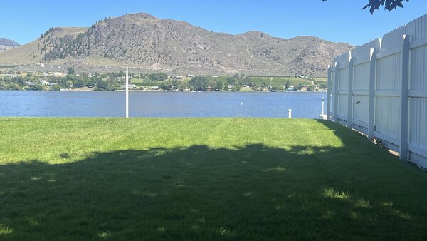 Spectacular Lake Front Home - Oroville, WA