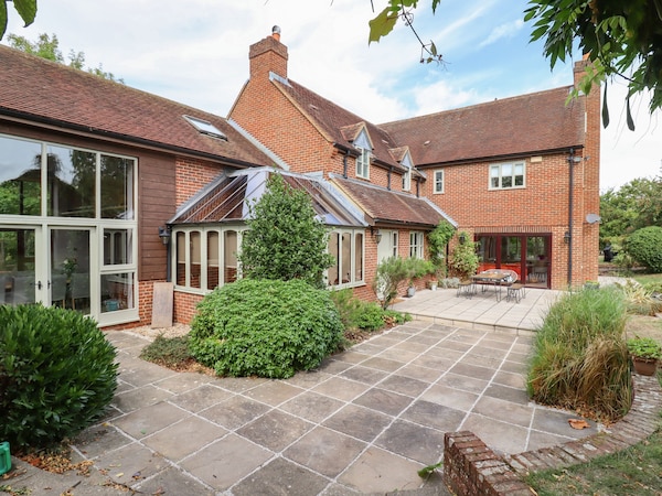 Yew Tree Farm, Pet Friendly, Character Holiday Cottage In Brill - Buckinghamshire