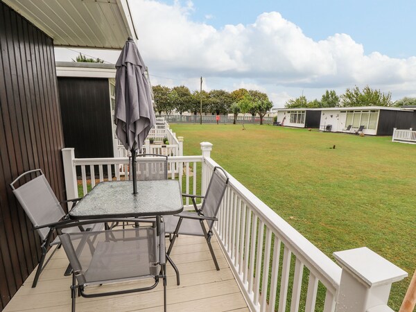 19 Cherry Park, Pet Friendly, With A Garden In Chapel St Leonards - Anderby Creek