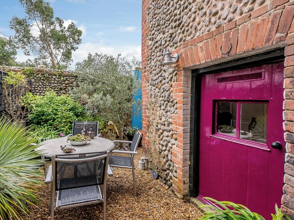 3 Bedroom Accommodation In Holt - Norfolk