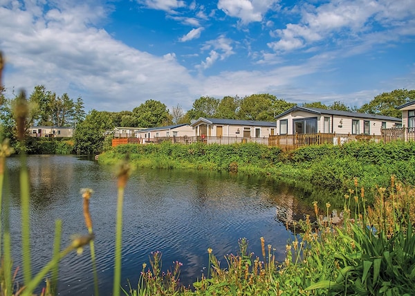 Stylish And Modern 12ft-wide Caravan With One Double And One Twin. - Pembrokeshire
