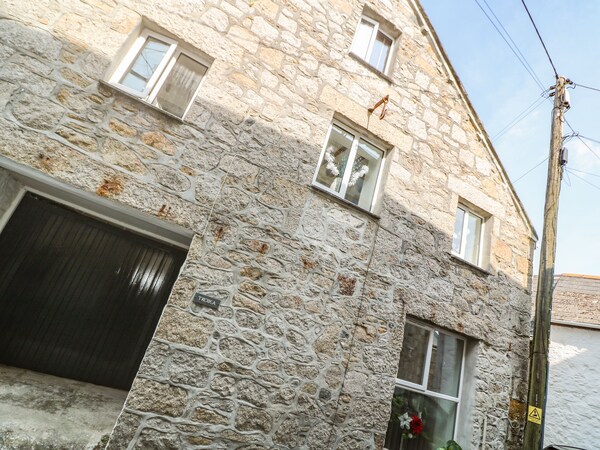 Troika, Romantic, Character Holiday Cottage In Newlyn - Penzance