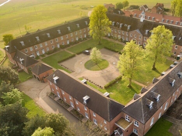 Saffron, Blythview, Family Friendly, With Pool In Southwold - Dunwich