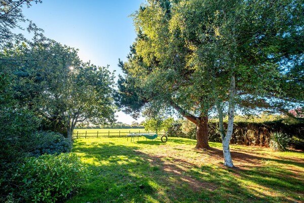 Pinewood - Sleeps 8 Guests  In 4 Bedrooms - Saxmundham