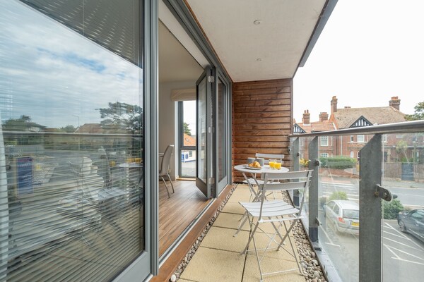 2 King Georges - Sleeps 4 Guests  In 2 Bedrooms - Aldeburgh