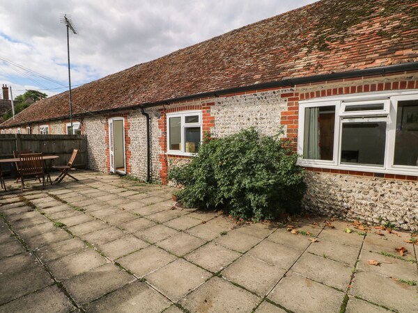 Byre Cottage 3, Family Friendly, With Pool In Storrington - Bramber Castle
