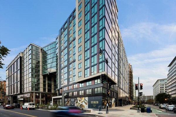 Upscale 1 Br W/  5 Star Amenities Near Union Market - Clinton, MD