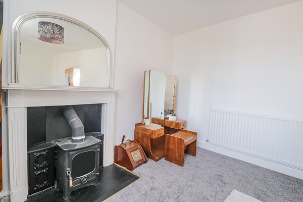 3 Clarks Terrace, Pet Friendly, Country Holiday Cottage In Allonby - Dumfries and Galloway