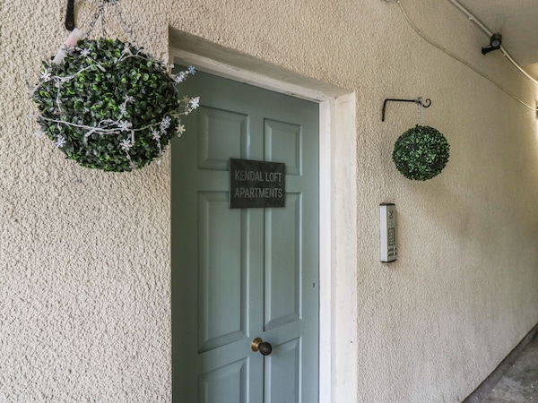 Windermere, Pet Friendly, Character Holiday Cottage In Kendal - Kendal