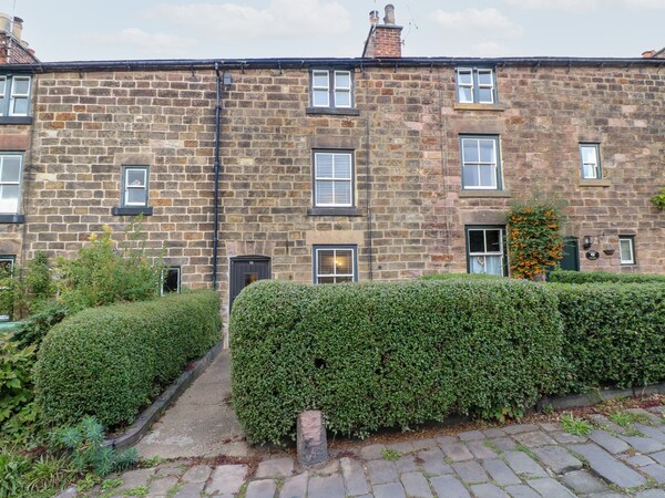 16 Long Row, Family Friendly, Character Holiday Cottage In Belper - Belper