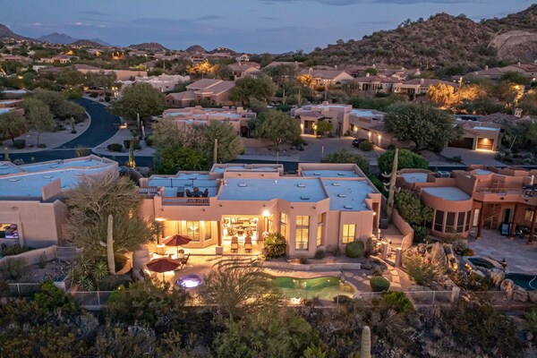 Golf Colony W/golf, Mt & City Views: Salt H2o Pvt Pool, Spa, Kiva Fireplace, Tvs All Brs - 梅薩
