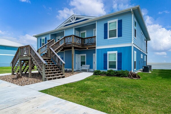 Copano Delight | Pool & Pier Access! - Bayside, TX