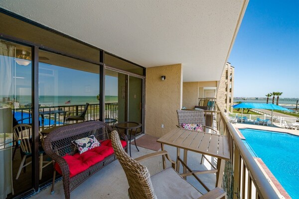Rod And Reel | Pet Friendly, Views, Pool, Hot Tub - Bayside, TX