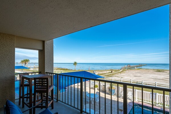 Shore 2 Please | Water Views, Pool, Hot Tub - Rockport, TX