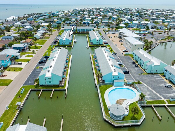 The Salty Aloha | Pet Friendly, Personal Boat Slip - Rockport, TX