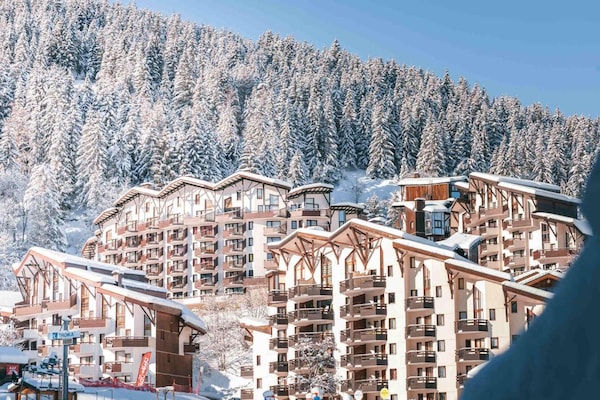 150m From Resort Center, 5th Floor, Balcony, Ski Locker, 41m², La Tania - Brides-les-Bains
