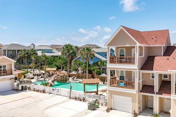 Port A Good Time | Pet Friendly, Tropical Pool! - Port Aransas