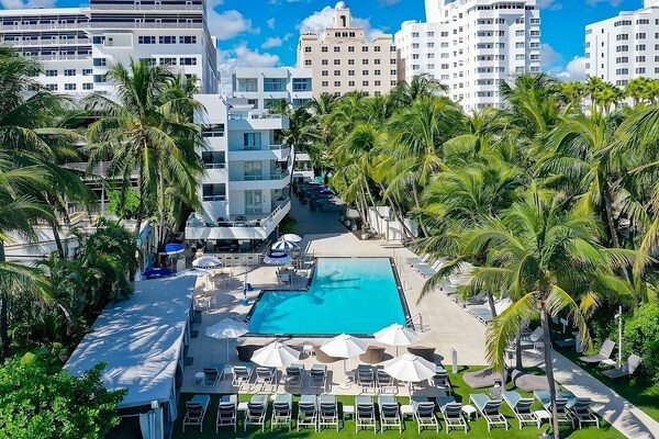 Ocean Front Suite Suite At The Sagamore Hotel South Beach, Onsite Swimming Pool! - Miami Beach, FL