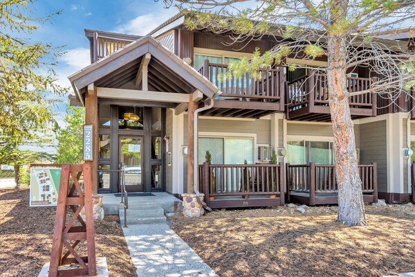 Central Park City Studio Skiing, Hot Tub, Hiking, Biking, Swimming & Free Bus - Park City, UT