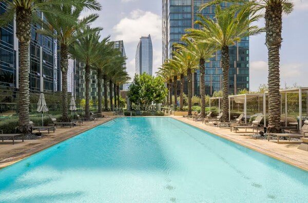 Luxury High Rise Resort Style Apartment - Vernon, CA