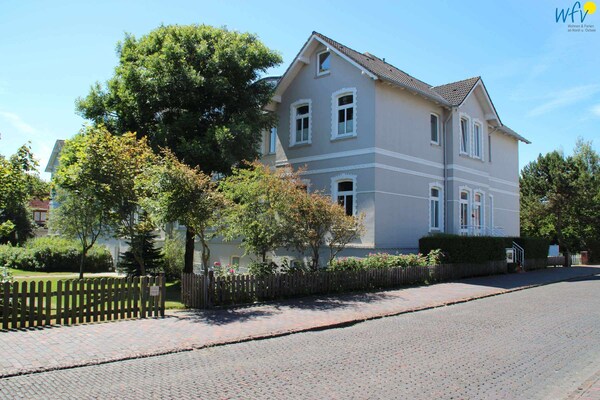 Wohlfühlen In Der Residenz Am Rosengarten: Ihr Ferienparadies Wartet! - Wangerooge