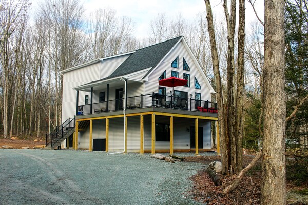 Modern House In The Woods Just Minutes From Jim Thorpe - Jim Thorpe, PA