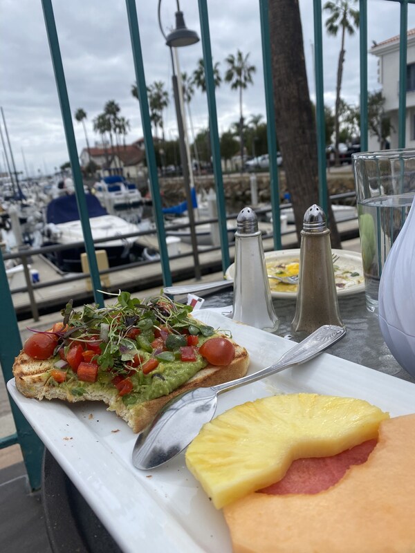 Tiny Home On A Water By The Sea Life Romantic Getaway - Santa Monica, CA