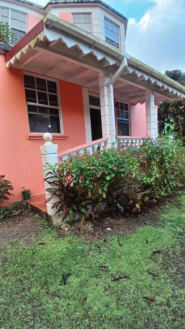 Cozy Vacation Retreat Apt 2 With Wifi, Ac In Enchanting Roseau Valley - Dominica