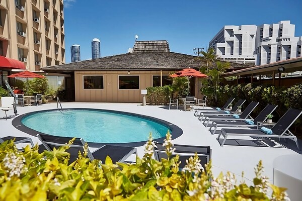 Ideal Location! 4 Convenient Units, Onsite Pool, Pet-friendly Property - Hawaii