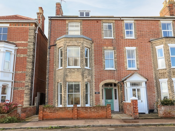 Collett House, Pet Friendly, Luxury Holiday Cottage In Southwold - Southwold