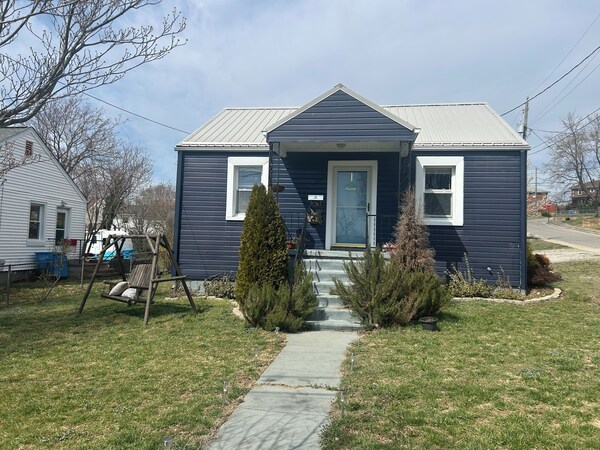 Entire Home With Privacy Close To Hiking Trails Sleeps8 - Roanoke, VA