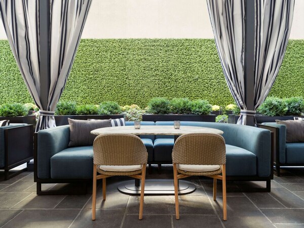 Prime Location! 2 Spacious Units, Steps To Central Park And Top Of The Rock! - Edgewater, NJ