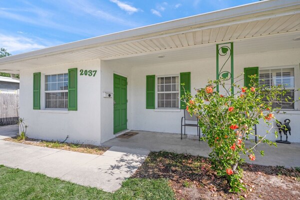 Beachy Sarasota Duplex - Sarasota
