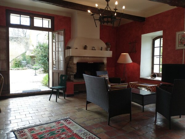 Vacation Home For 10 Guests With 180m² In Allemagne-en-provence (171988) - Esparron-de-Verdon