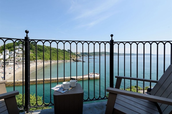 Fabulous Sea Front Apartment For 6 With Parking - Looe
