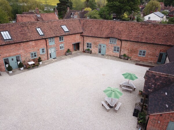 Pear Tree-rural-romántico-baño Con Bañera-vista Al Jardín - Buckinghamshire