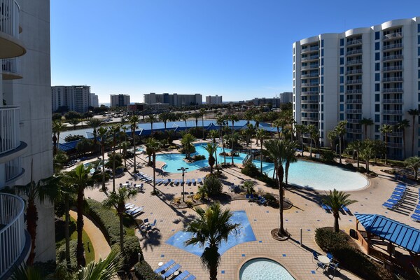 6th Floor Condo At The Palms Of Destin With Seasonal Beach Shuttle! - Destin, FL