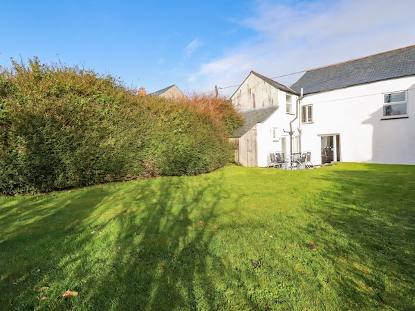 Narnia, Pet Friendly, Character Holiday Cottage In Delabole - Port Isaac