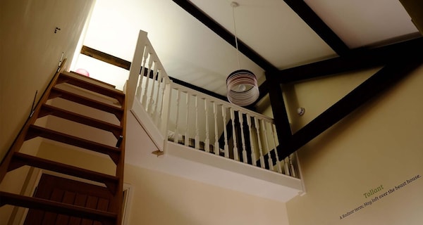 Apartamento-moderno-baño Privado-vista A La Montana-bakehouse - Rhayader